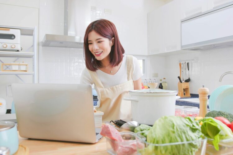 6 Amazing Rachael Ray Stoup Recipes To Try Today - Women Chefs