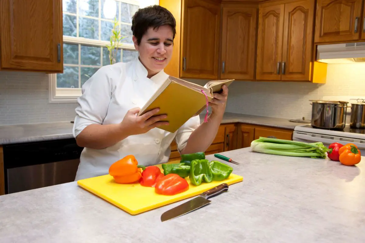 7 Female Chef Middle Eastern Cookbooks You Do Not Want To Miss - Women ...