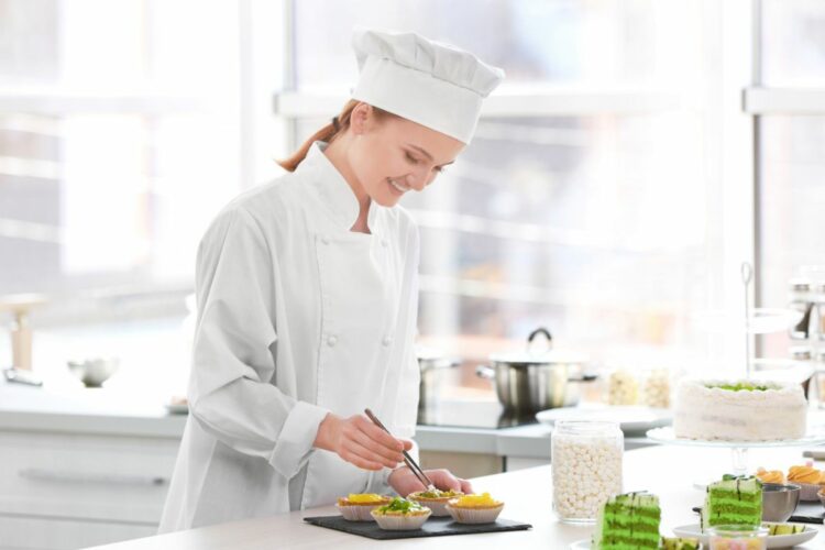 7 Best Food Network Chefs - Female Chefs We Absolutely Love - Women Chefs