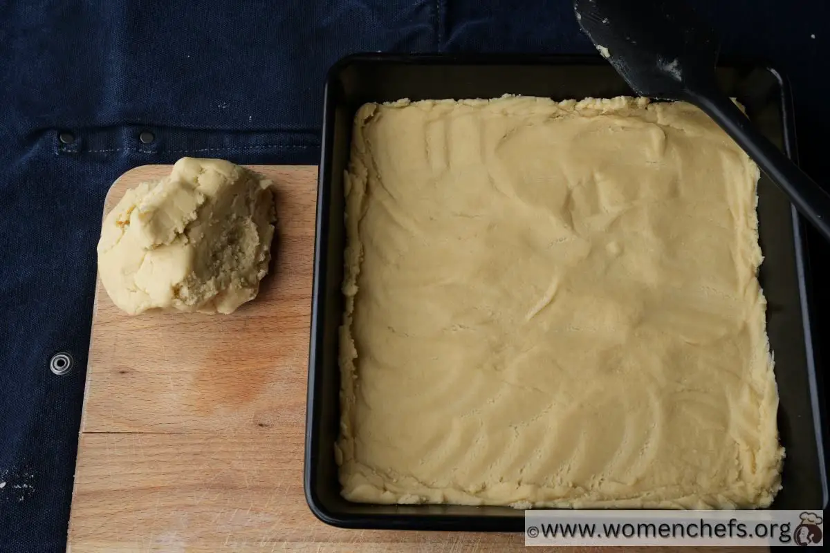 Ina Garten Raspberry Bars Recipe (With a Tasty Twist)