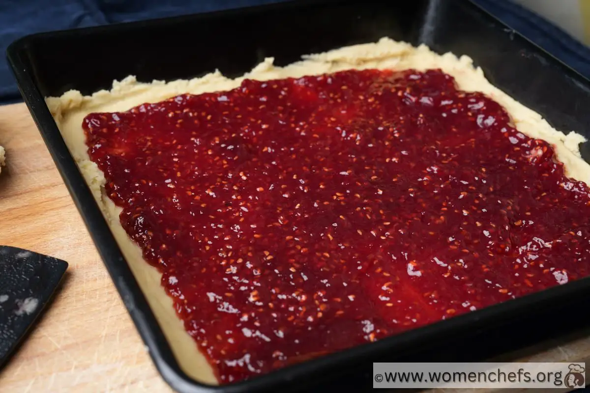 Ina Garten Raspberry Bars Recipe (With a Tasty Twist)