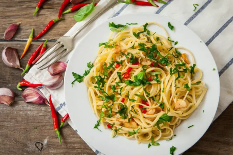 The 11 Best Vietnamese Garlic Noodles Recipes - Women Chefs